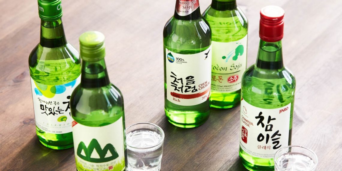 Menilik Sejarah dan Tradisi Soju, 'Vodka'-nya Orang Korea - Blok A ...