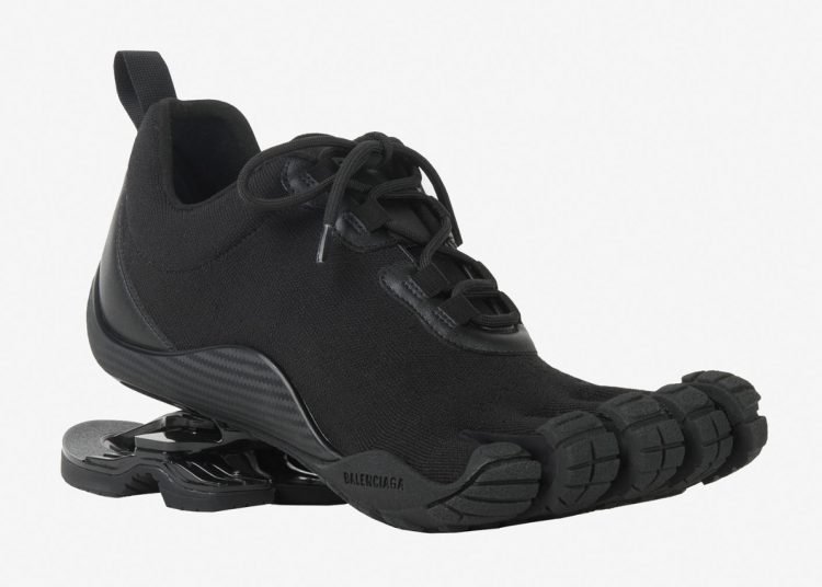 'Toe Shoes' Balenciaga, Tampilkan Fitur Khusus Jari Kaki, Berani Pakai ...