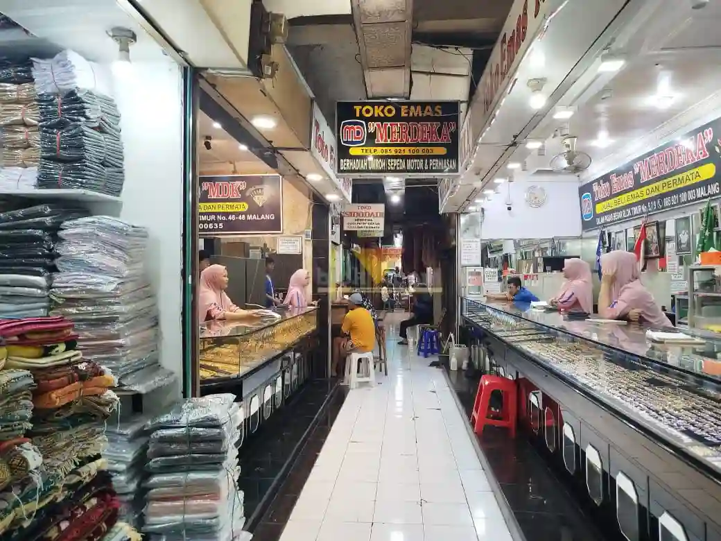 Pegawai Toko Emas di Pasar Besar Malang Jadi Korban Eksibisionis Pria ...